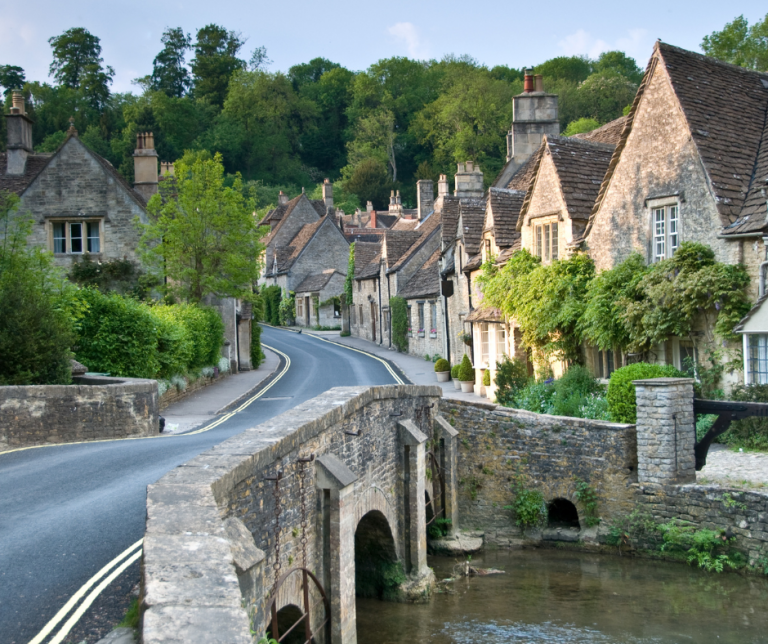 The Most Beautiful Villages to Visit in the United Kingdom - Golders ...